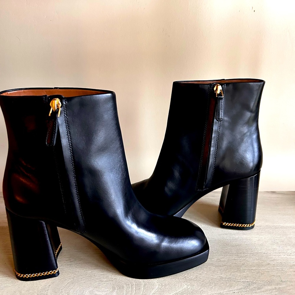 Tory Burch Ruby Block Heel Bootie - Gem